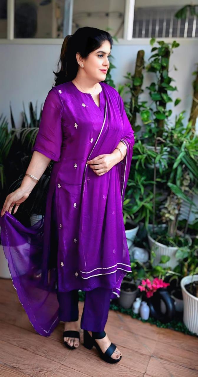 Regal in Purple - Sewing shop